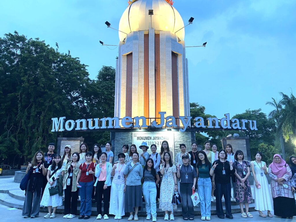 Batik City Tour: Menjelajahi Budaya Sidoarjo Bersama Mahasiswa ...